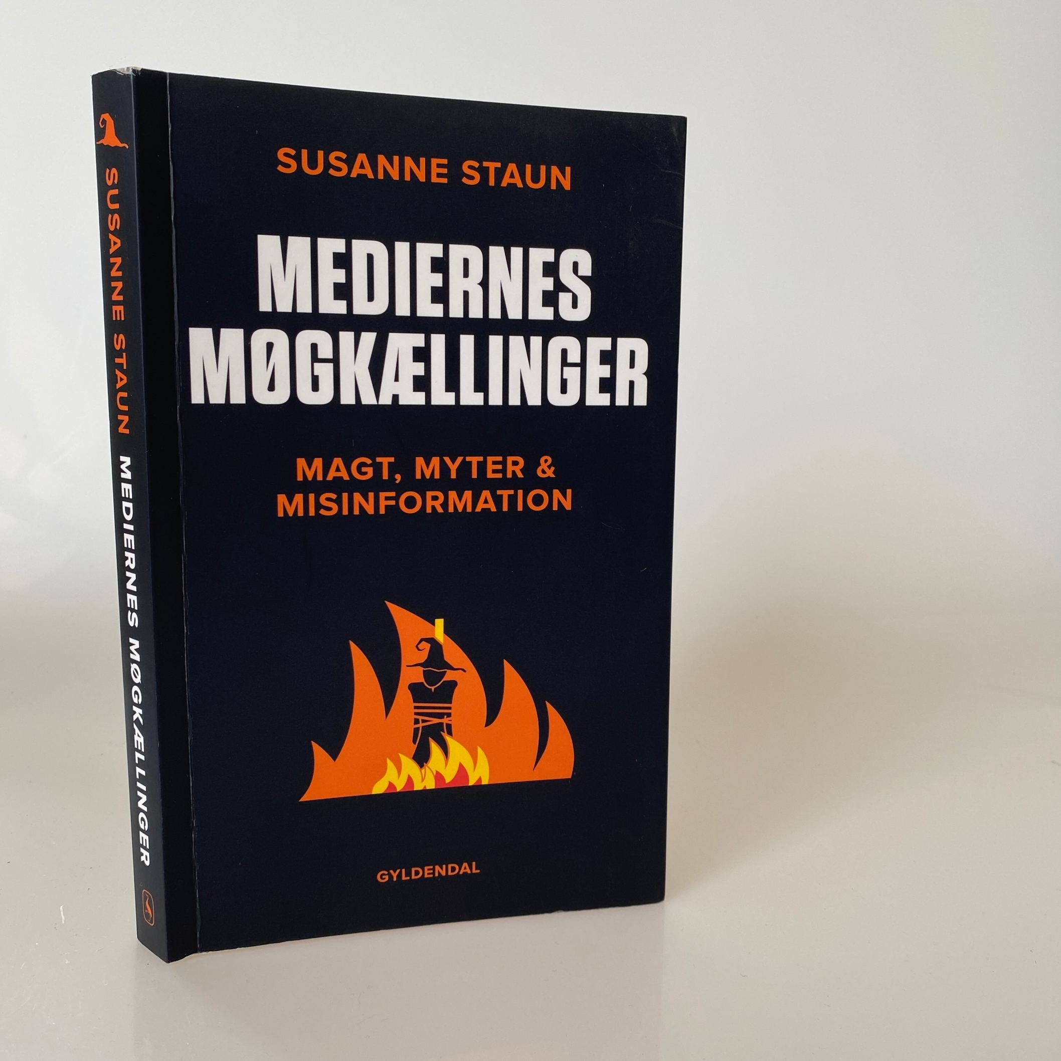 Susanne Staun: Mediernes møgkællinger | Køb brugt her - BogGaragen.dk