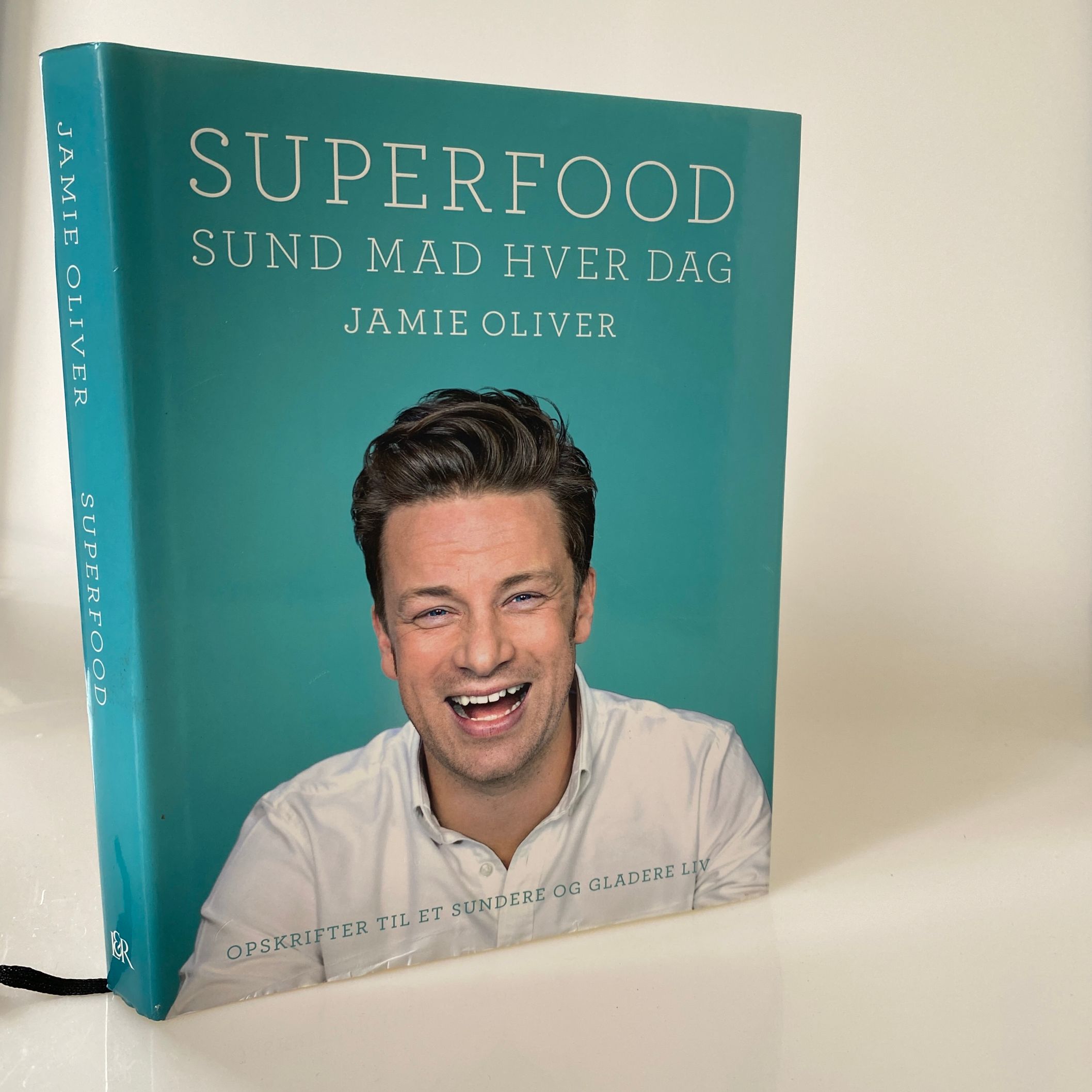 Jamie Oliver: Superfood - Sund mad hver dag | Køb brugt her - BogGaragen.dk