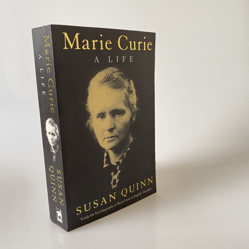 Susan Quinn: Marie Curie - A Life | Køb brugt her - BogGaragen.dk