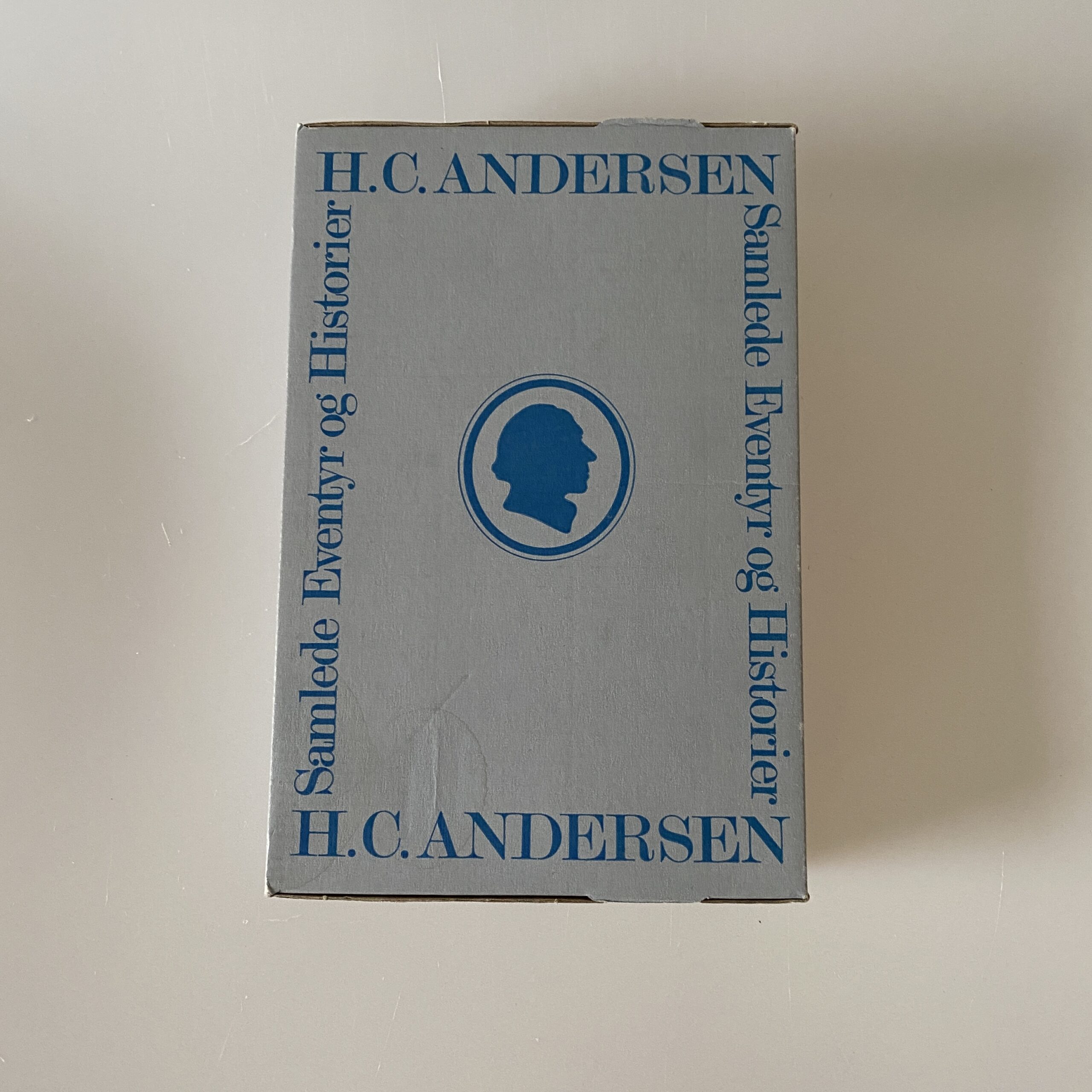 H.C. Andersen: Samlede Eventyr og Historier (Jubilæumsudgave - blå) | Køb brugt her - BogGaragen.dk