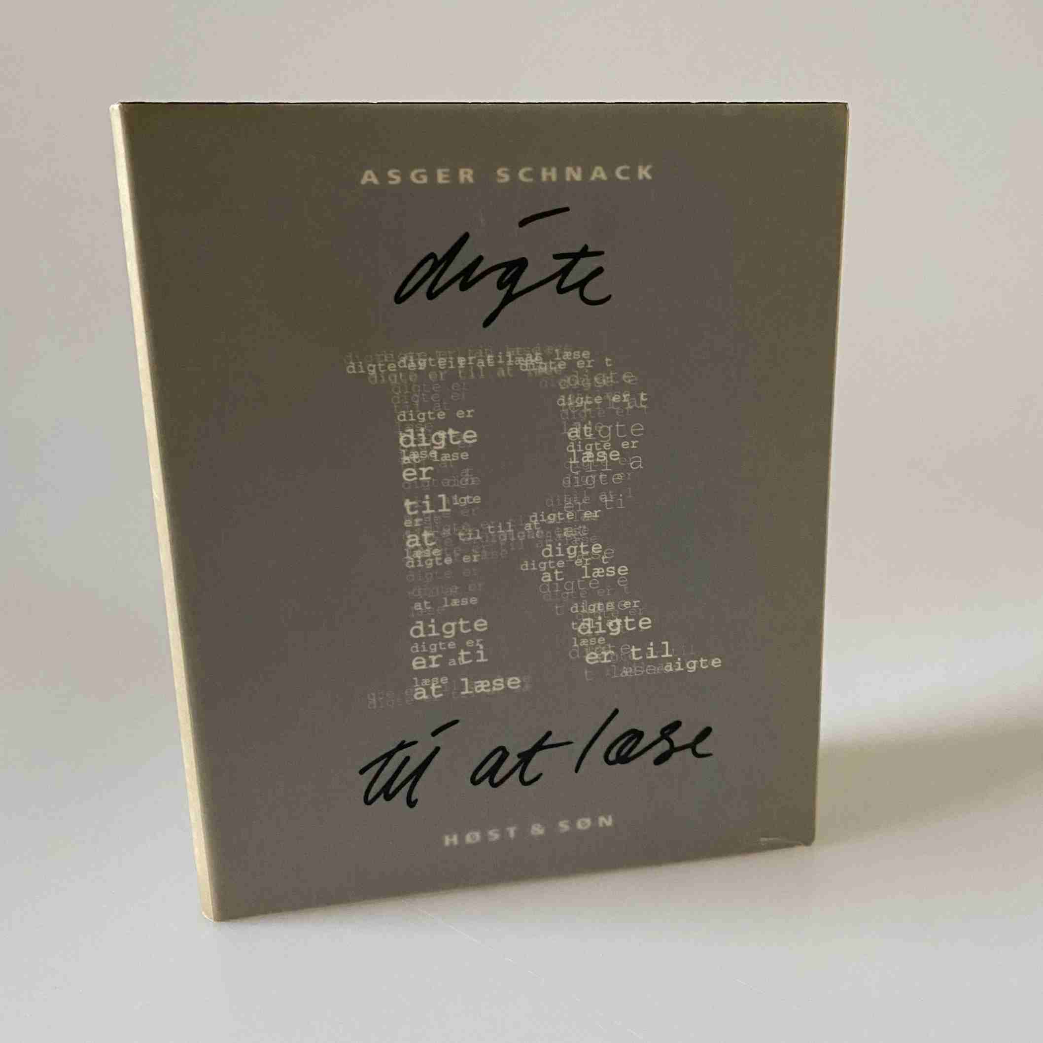 Asger Schnack: Digte R til at læse | Køb brugt her - BogGaragen.dk