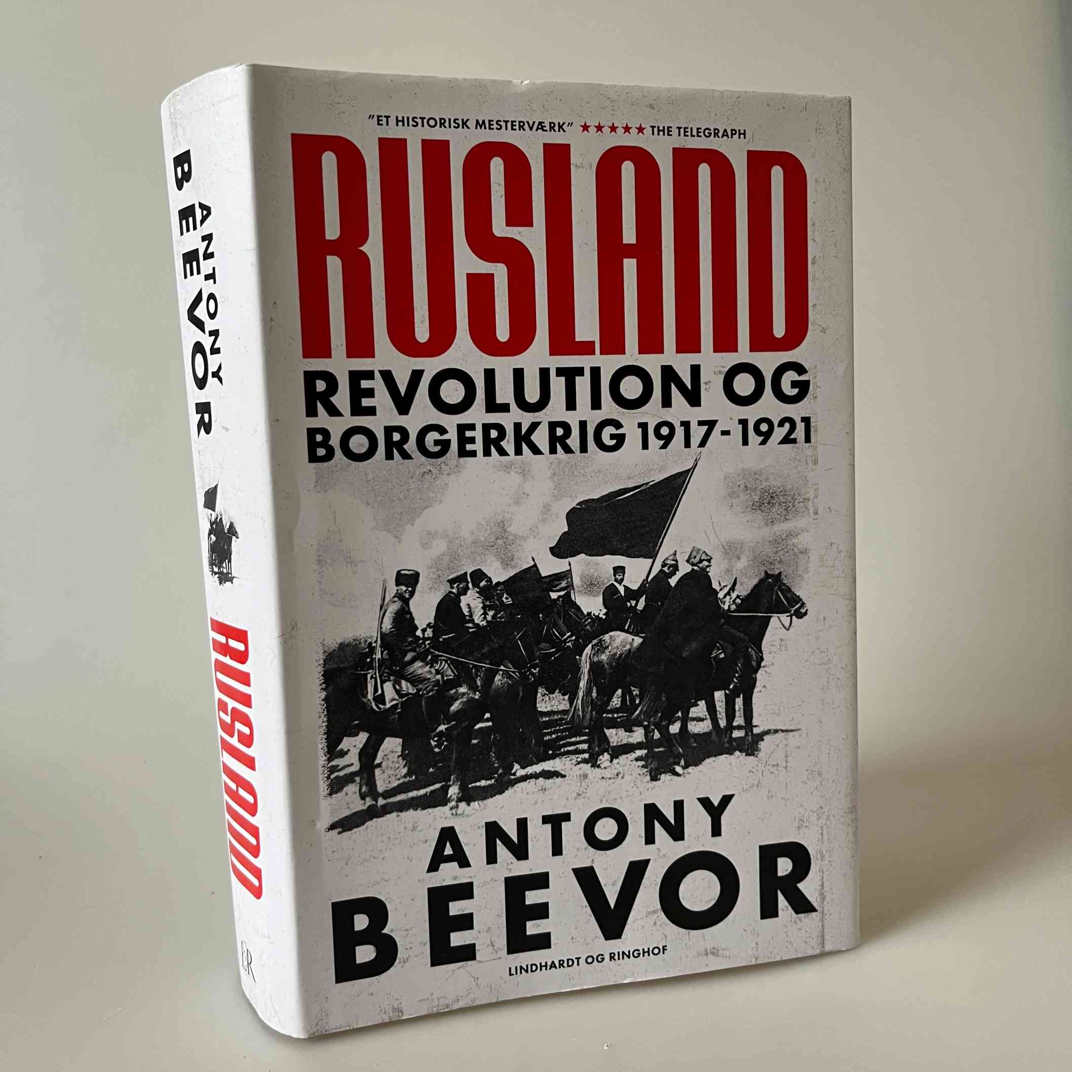 Antony Beevor: Rusland - Revolution og borgerkrig 1917-1921 | Køb brugt her - BogGaragen.dk