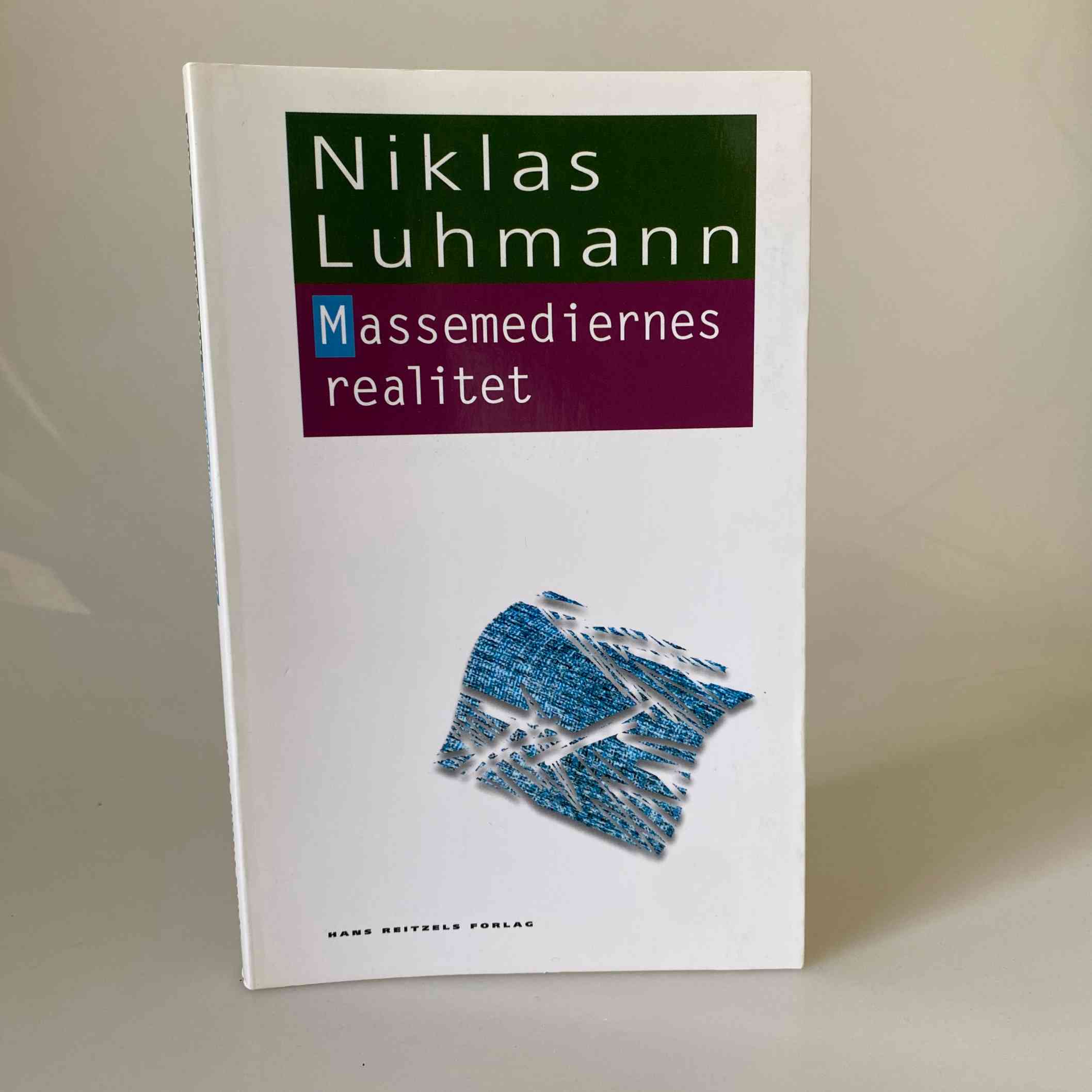 Niklas Luhmann: Massemediernes realitet | Køb brugt her - BogGaragen.dk