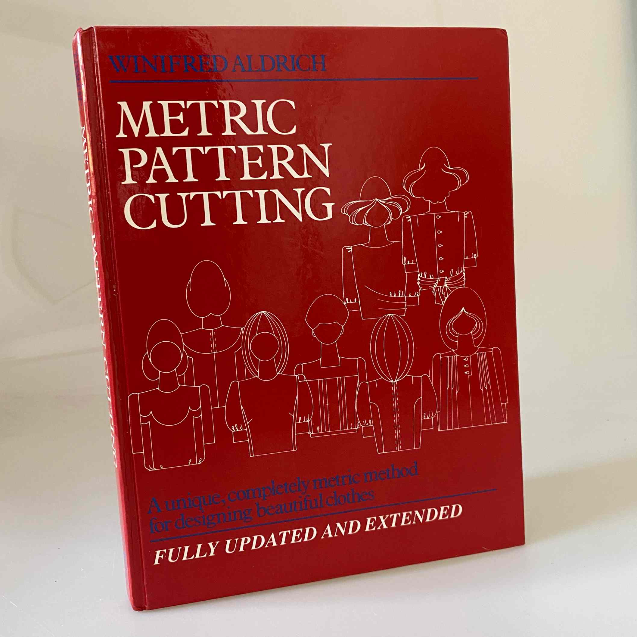Winifred Aldrich: Metric pattern cutting | Køb brugt her - BogGaragen.dk