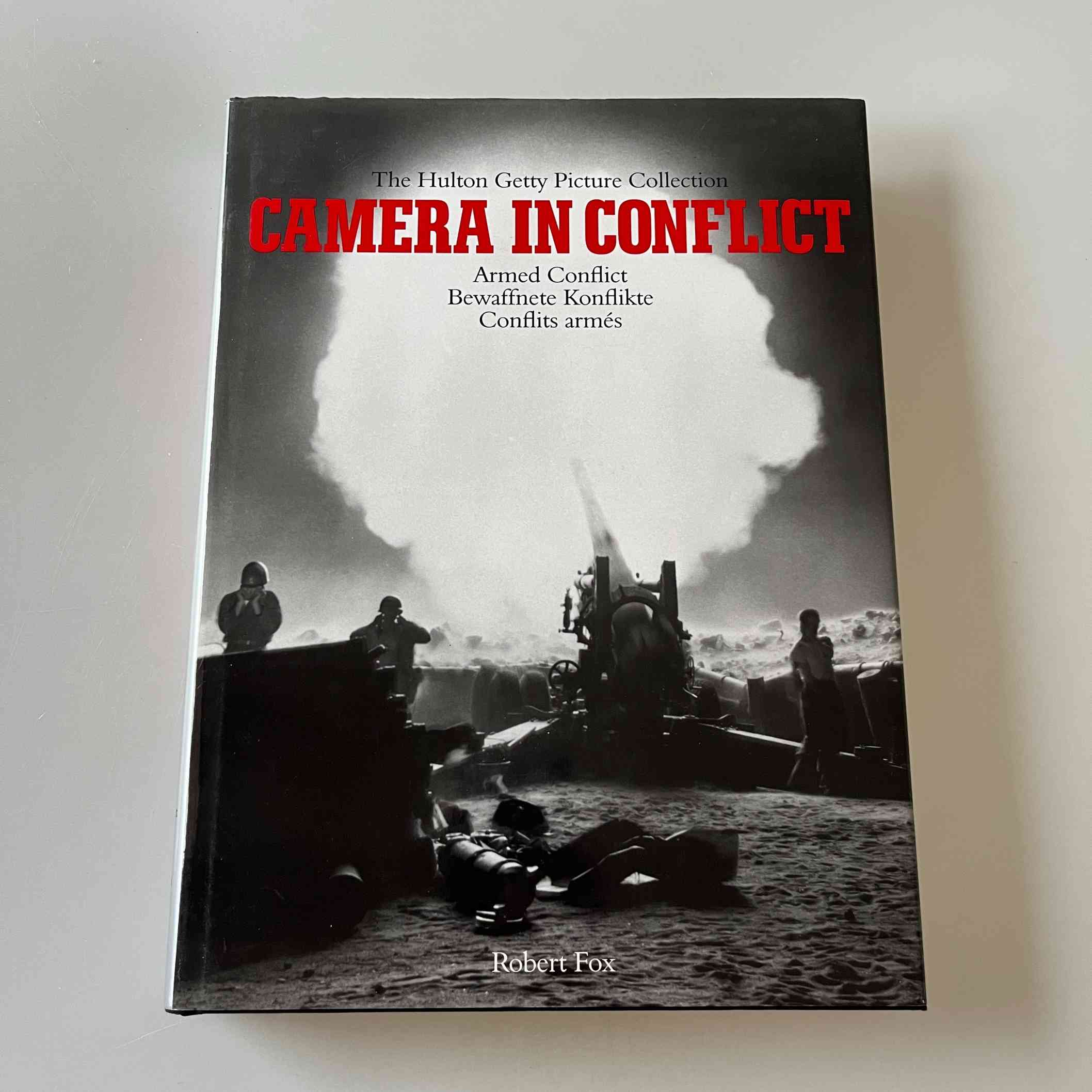 Robert Fox: Camera in Conflict | Køb brugt her - BogGaragen.dk