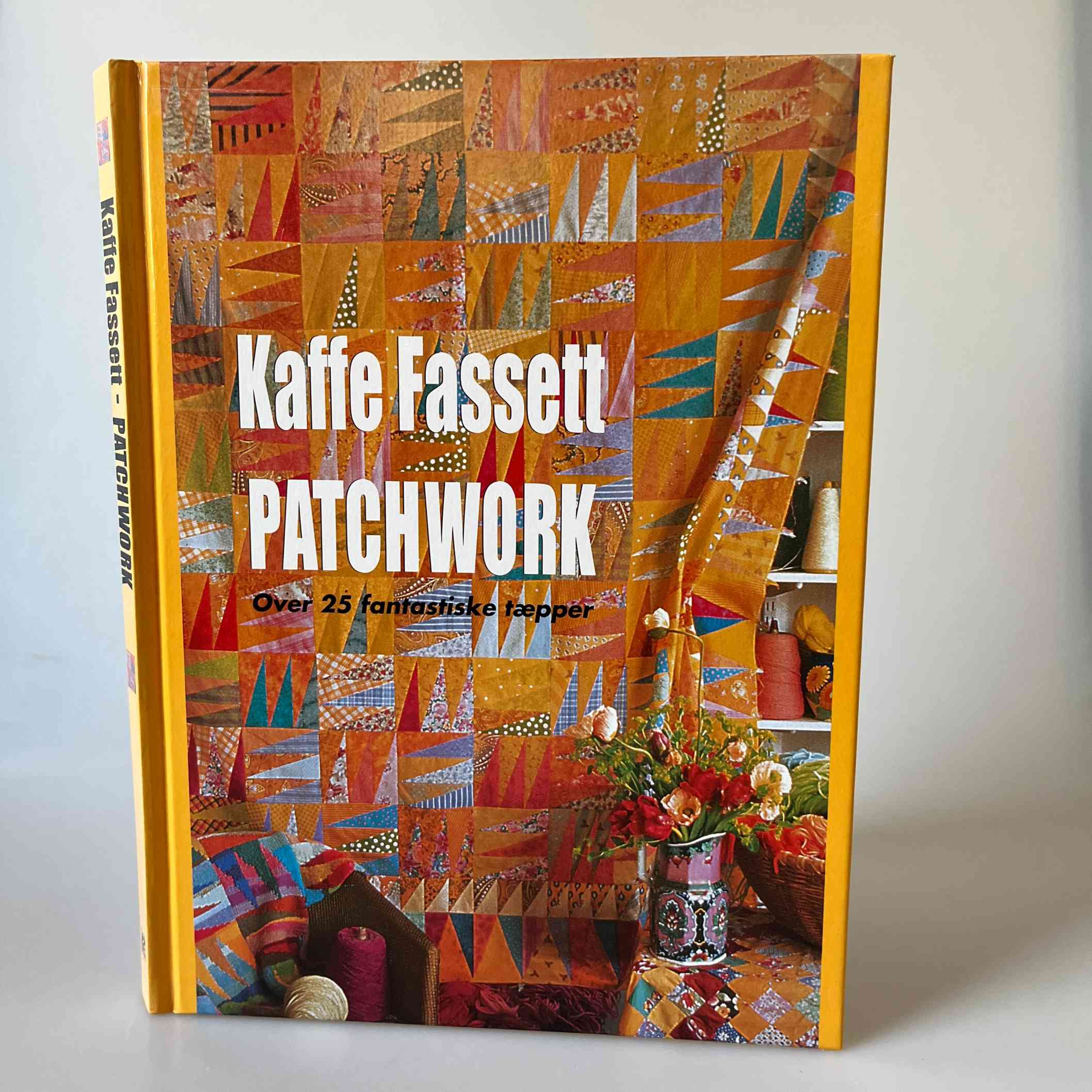 Kaffe Fassett: Patchwork - Over 25 fantastiske tæpper | Køb brugt her - BogGaragen.dk