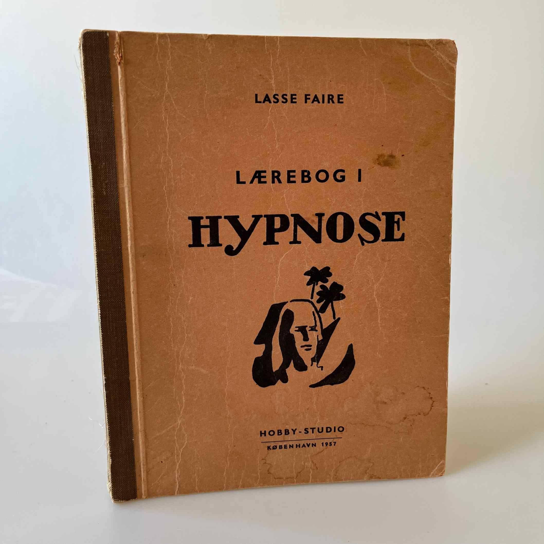 Lasse Faire: Lærebog i Hypnose | Køb brugt her - BogGaragen.dk
