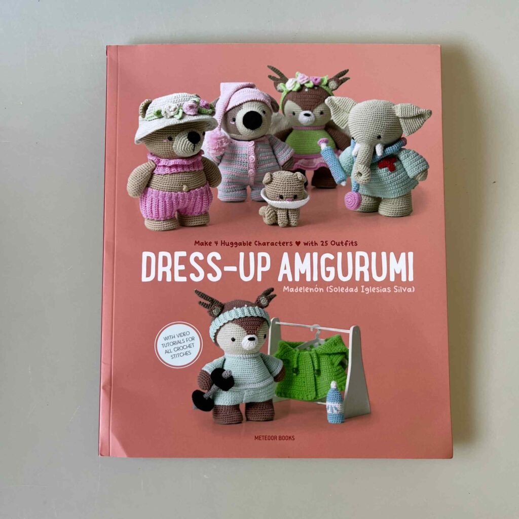 Soledad Iglesias Silva: Dress-Up Amigurumi - Make 4 Huggable Characters ...