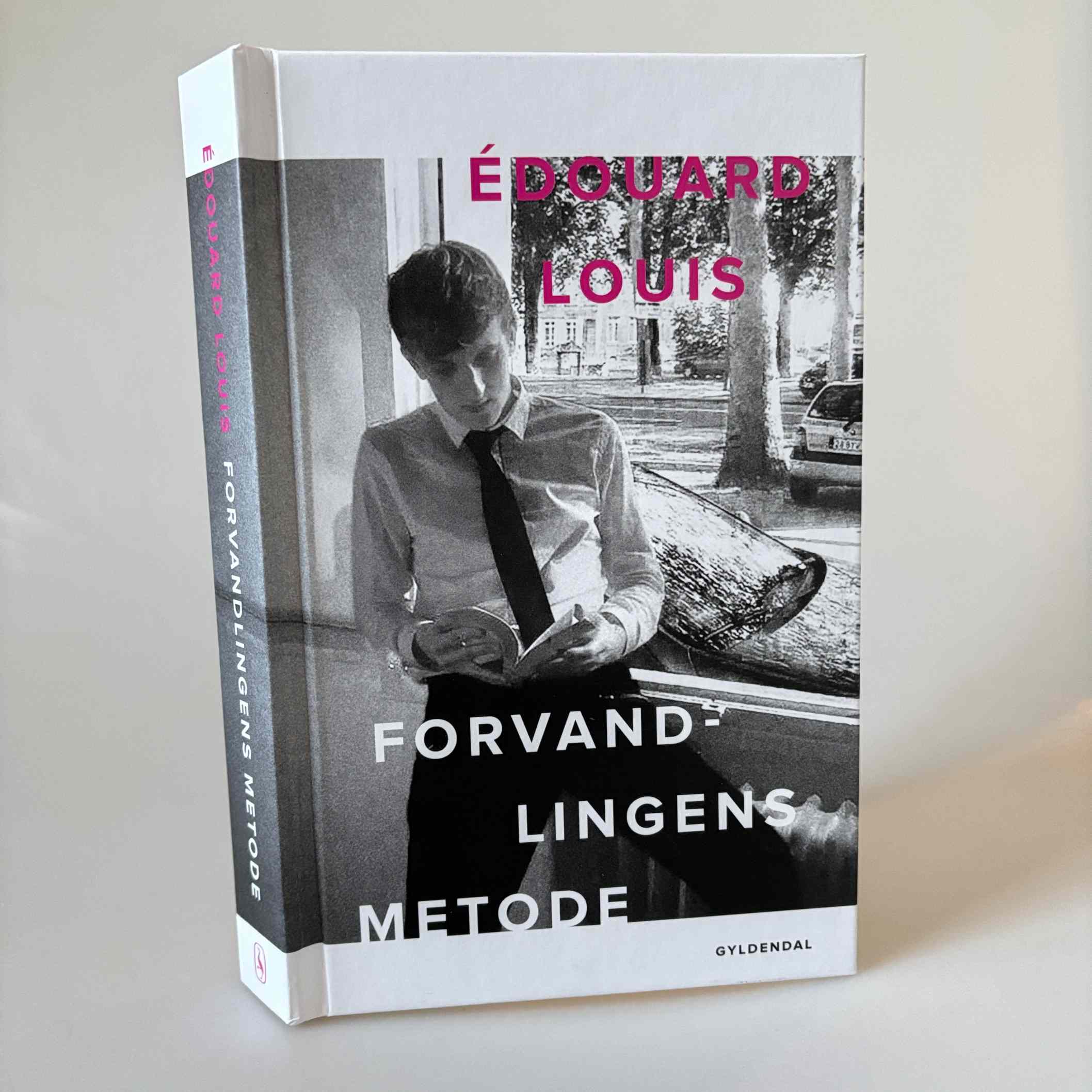 Édouard Louis: Forvandlingens metode - roman | Køb brugt her - BogGaragen.dk