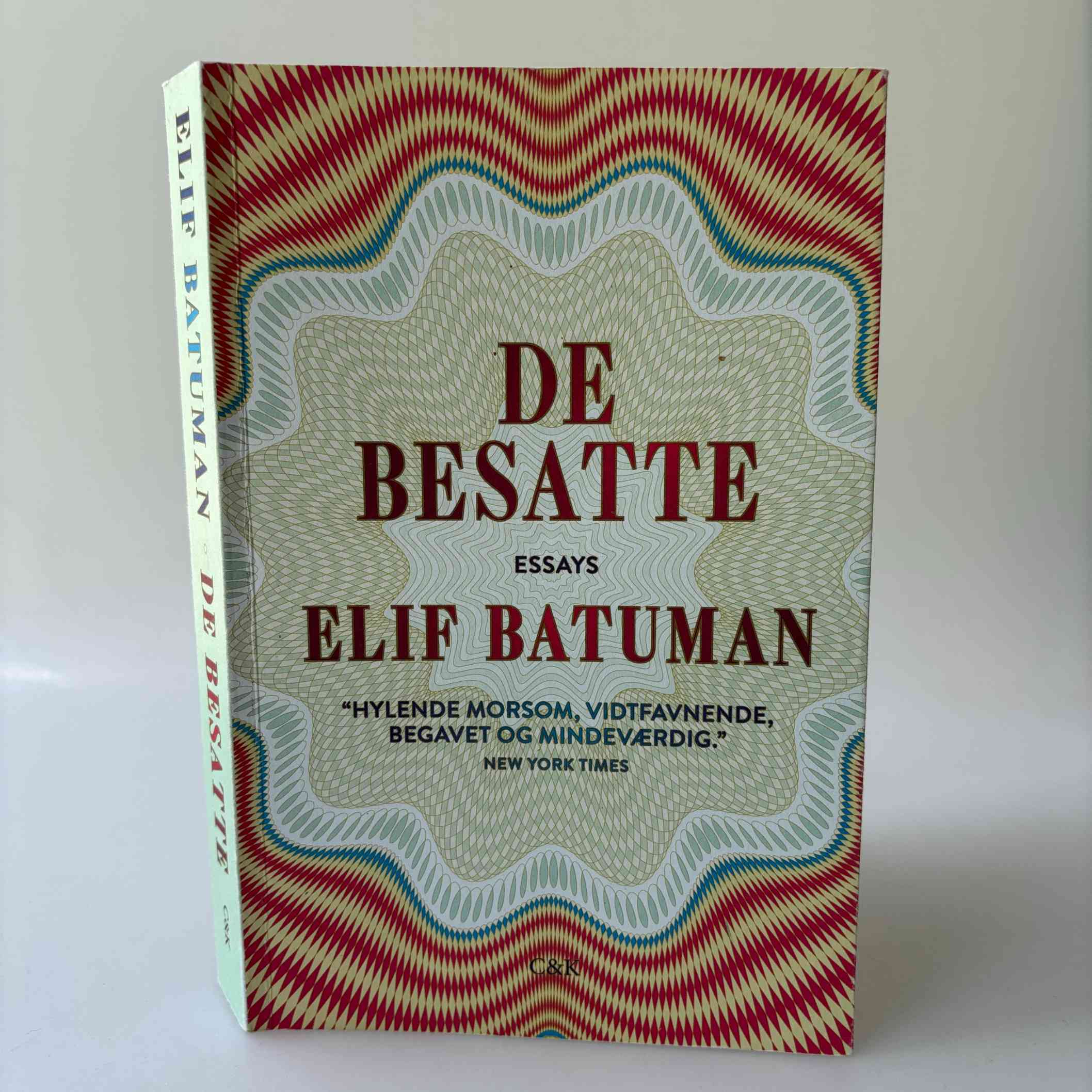 Elif Batuman: De besatte - essays | Køb brugt her - BogGaragen.dk
