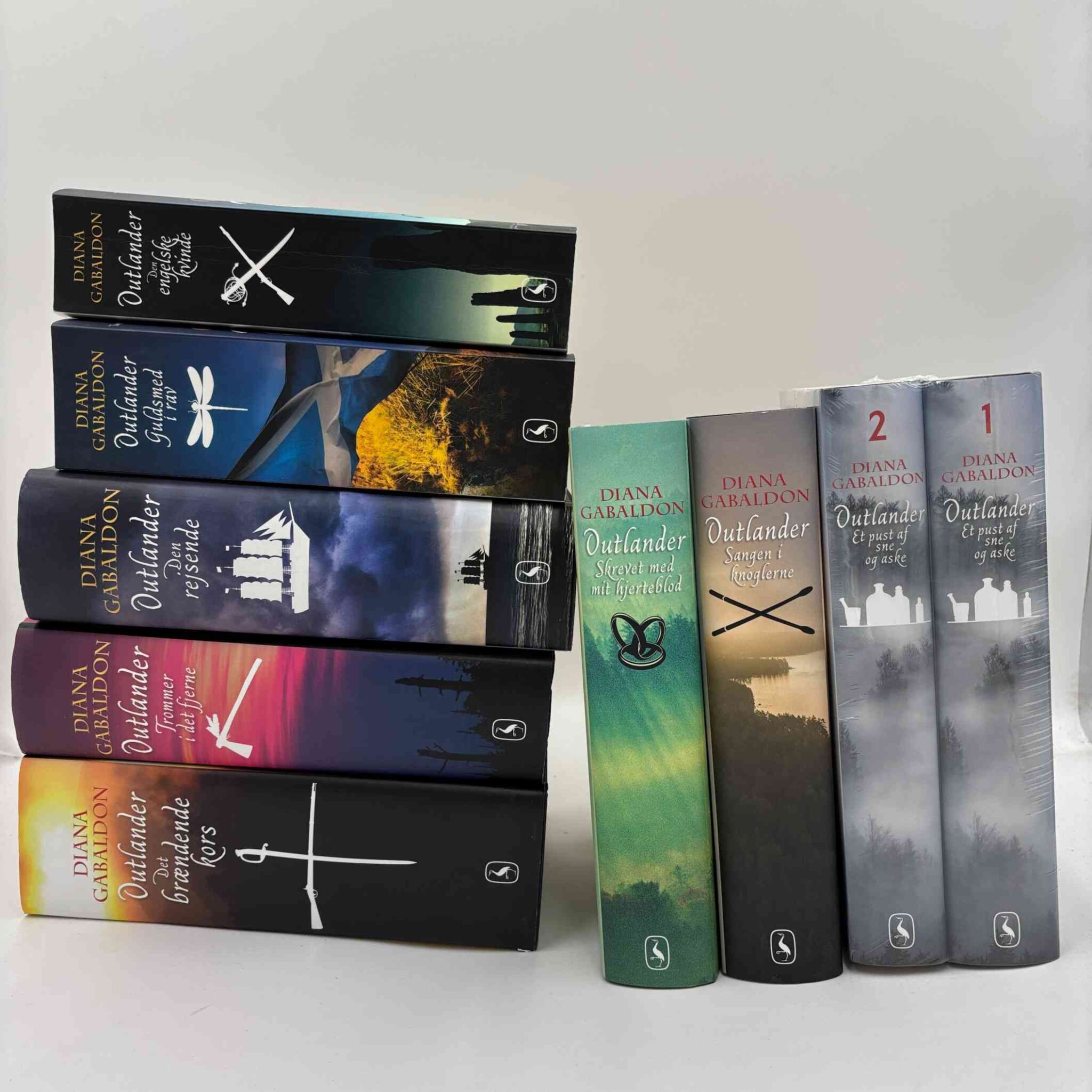 Diana Gabaldon: Outlander - bind 1-8 (i 9 bind - på dansk) | Køb brugt ...