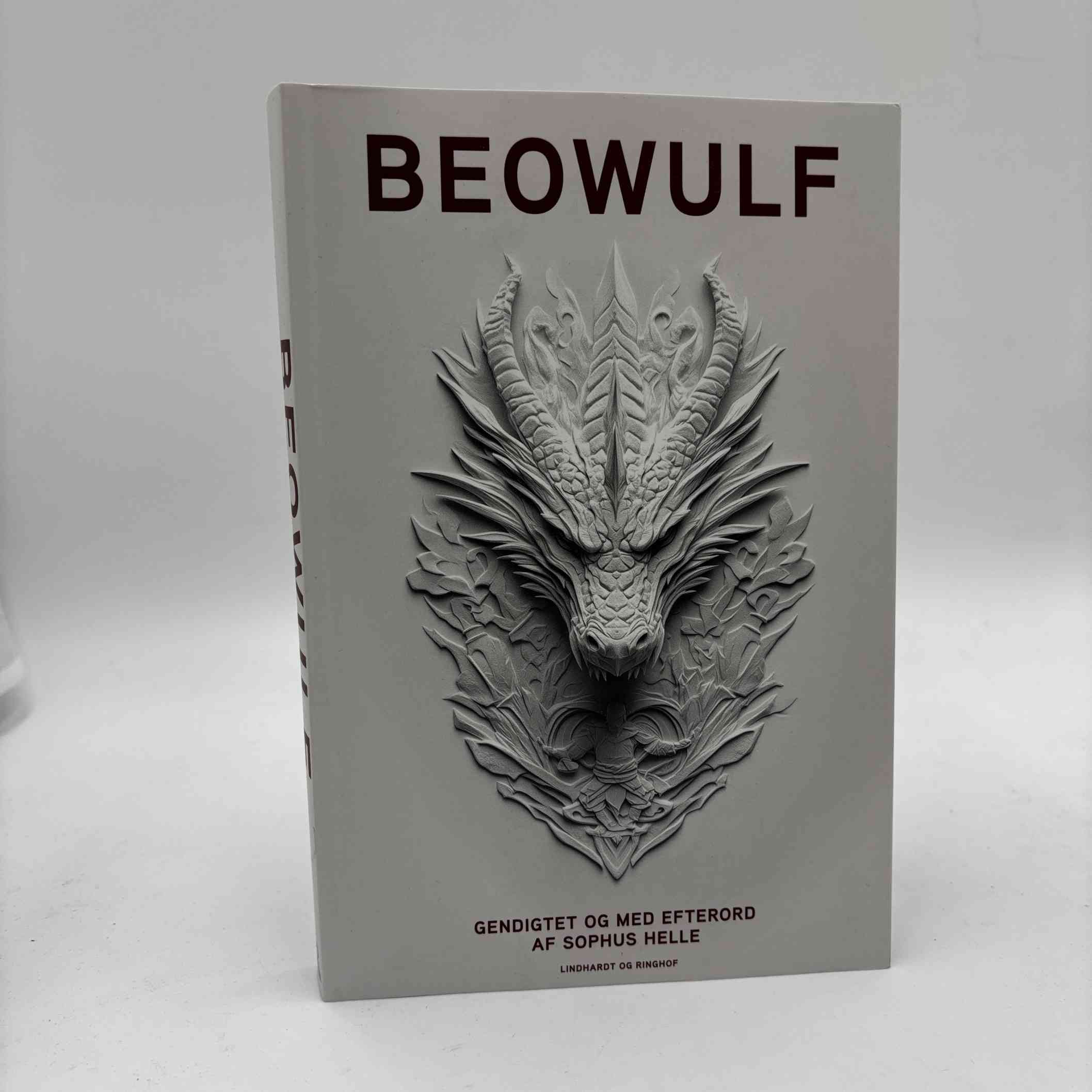 Beowulf - gendigtet og med efterord af Sophus Helle | Køb brugt her ...