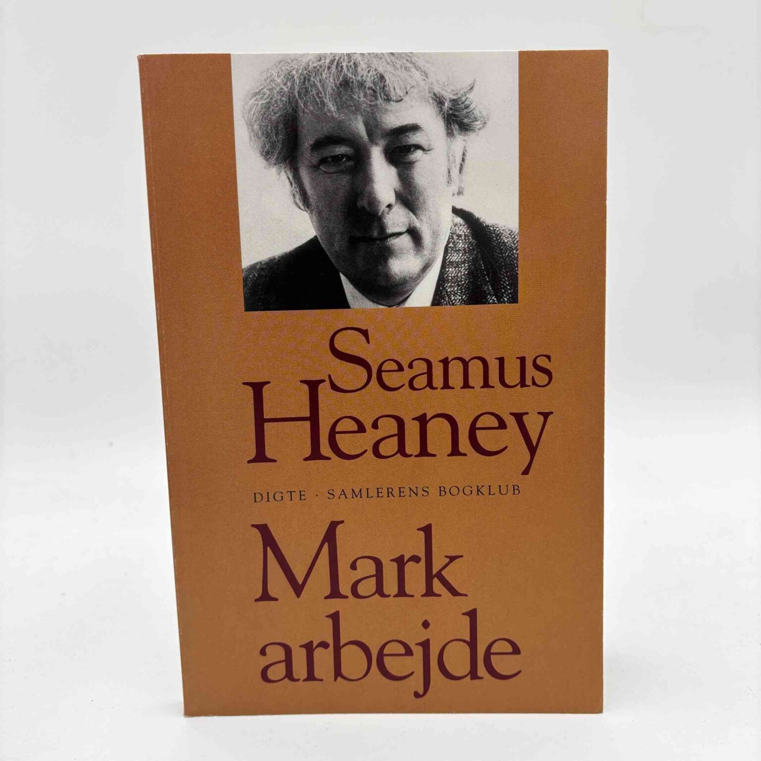 Seamus Heaney: Markarbejde - digte | Køb brugt her - BogGaragen.dk
